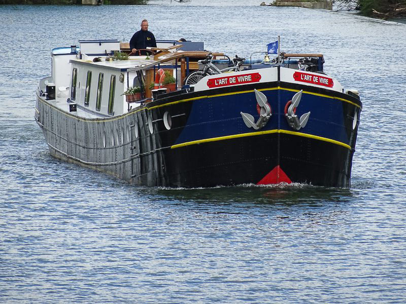 L’Art de Vivre: A Luxury Hotel Barge in France